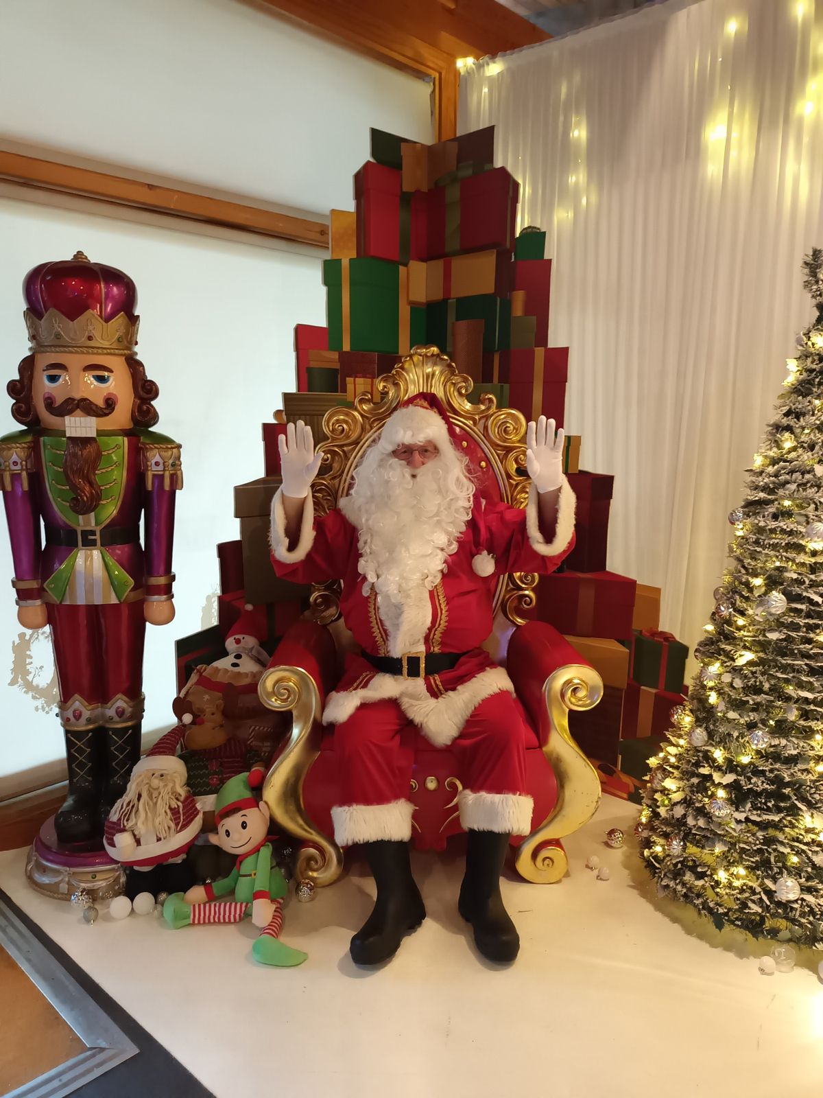 Santa Claus for Christmas hire in Scotland